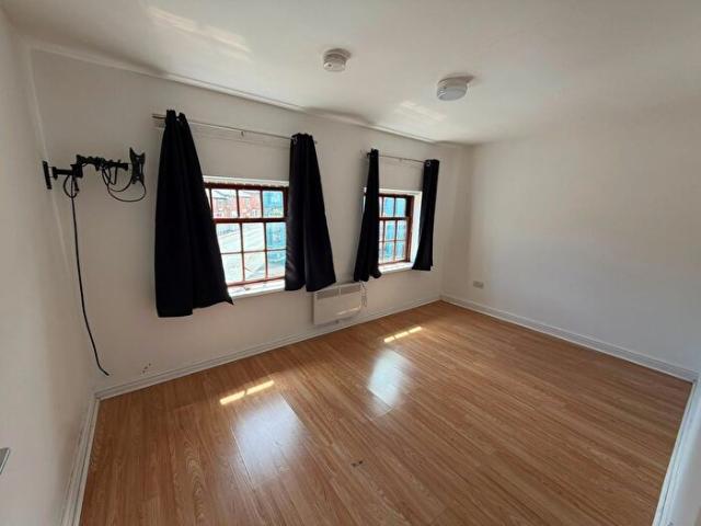 1 Bedroom Flat To Rent In Town Square, Syston, LE7