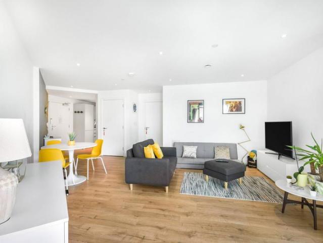 1 Bedroom Flat to Rent in UNCLE Elephant & Castle