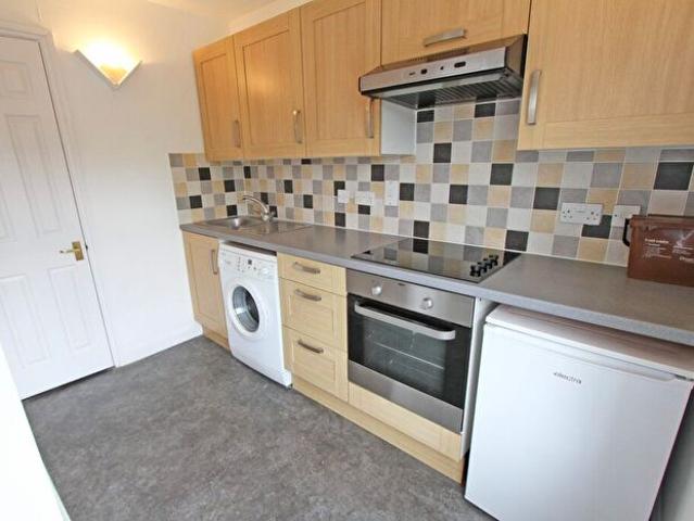 1 Bedroom Flat To Rent In Victoria Place, Banbury, Oxon, OX16