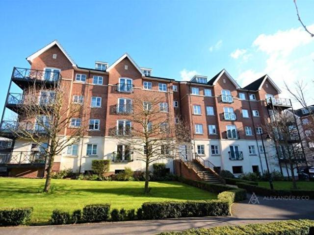 1 Bedroom Flat To Rent In Viridian Square, Aylesbury, HP21
