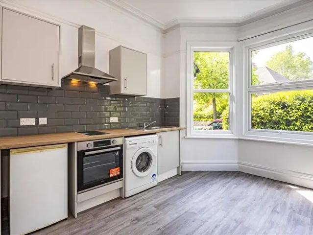 1 Bedroom Flat To Rent In Watcombe Circus, Nottingham, NG5