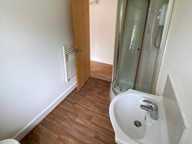 1 Bedroom Flat To Rent In Westleigh Road, Leicester, LE3