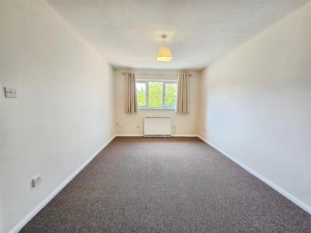 1 Bedroom Flat to Rent in Whites Rise, Irthlingborough, Northants, NN9