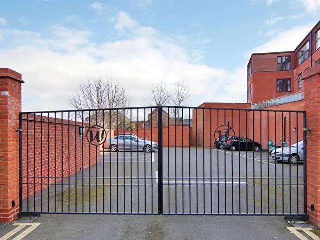 1 Bedroom Flat To Rent In Windsor Street, Windsor House Windsor Street, LE13