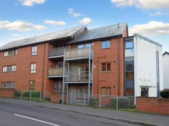 1 bedroom Flat to rent, Jefferson Road, Oakridge Village, RG21.