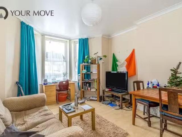 1 bedroom Flat to rent, Portswood Road, Southampton, SO17 £1.