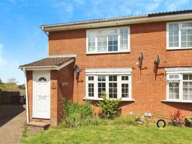 1 bedroom Flat to rent, Quinnell Drive, Hailsham, BN27 £930 pcm