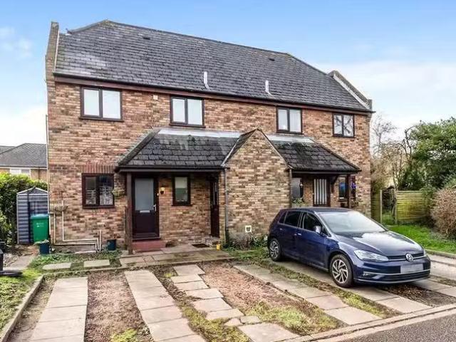 1 bedroom Flat to rent, Rectory Grove, Hampton, TW12 £1,325 pcm