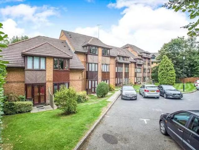 1 bedroom Flat to rent, Rickmansworth Road, Watford, WD18 £1.