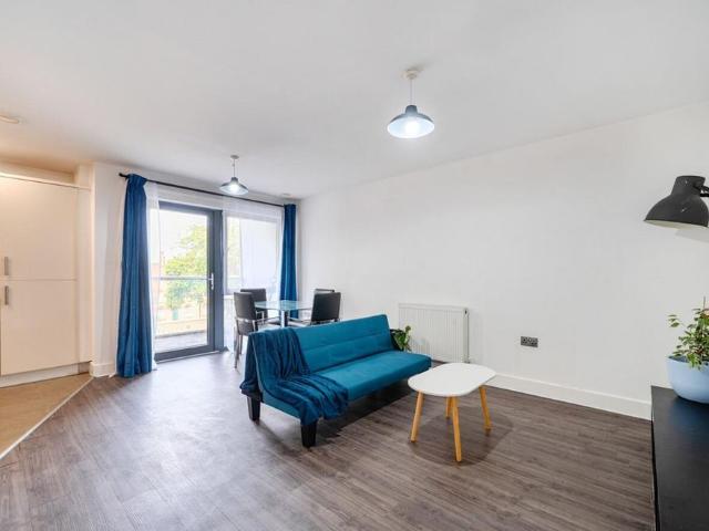 1 bedroom Flat To Rent Total Size: 516 SQ FT