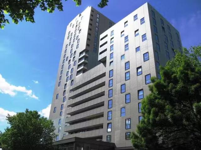 1 bedroom Flat to rent, Wharfside Point South, 4 Prestons Road.