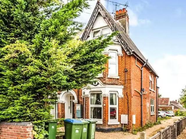 1 bedroom Flat to rent, Winchester Road, Southampton, SO16 £8.