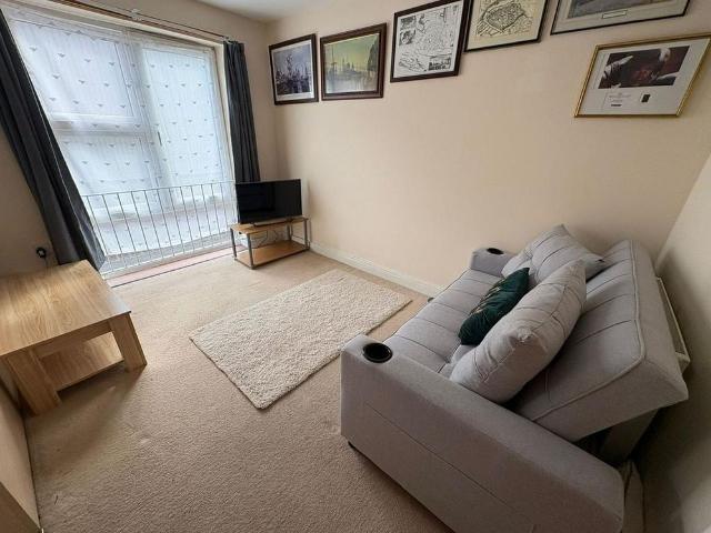 1 bedroom flat to rent