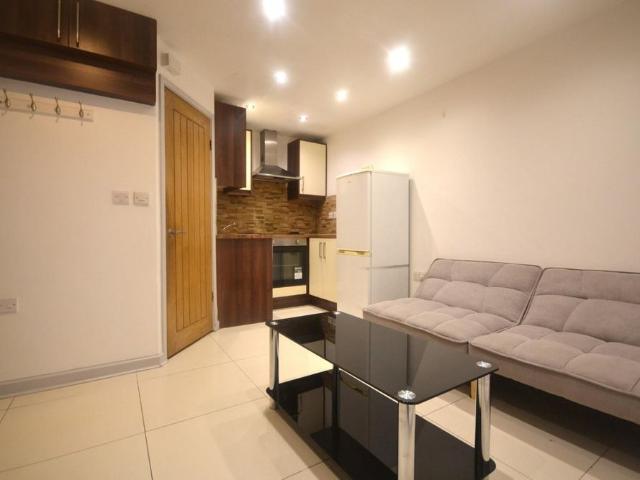 1 bedroom Flat To Rent