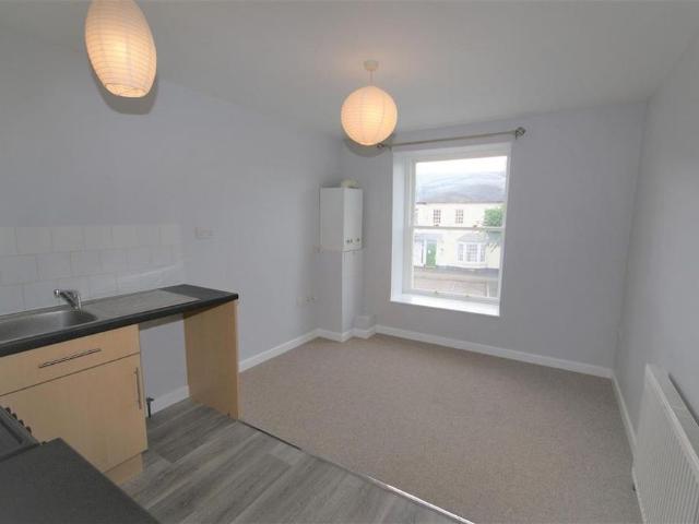 1 bedroom flat to rent