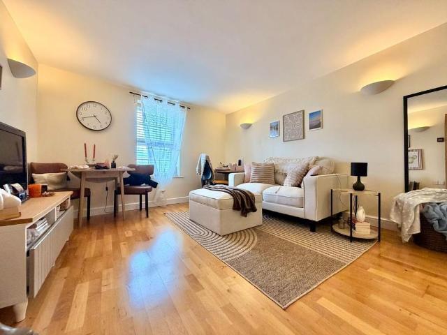 1 bedroom flat to rent