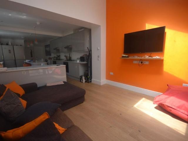 1 bedroom Flat To Rent