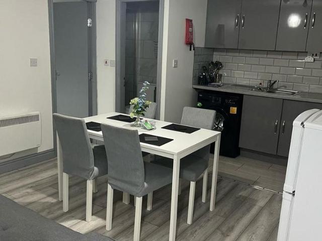 1 bedroom flat to rent