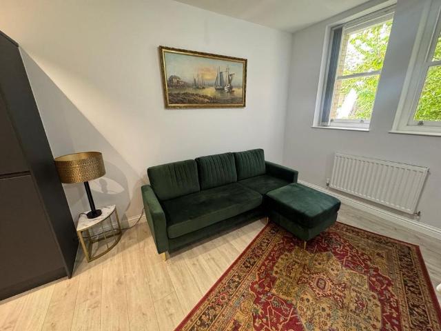 1 bedroom flat to rent