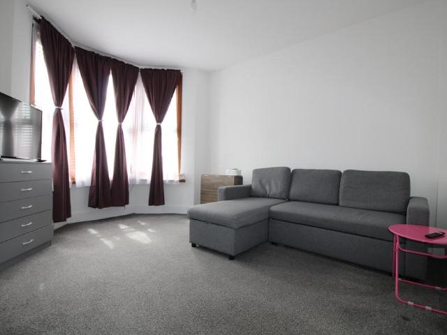 1 bedroom flat to rent