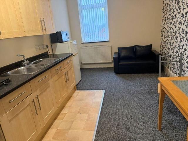 1 bedroom flat to rent