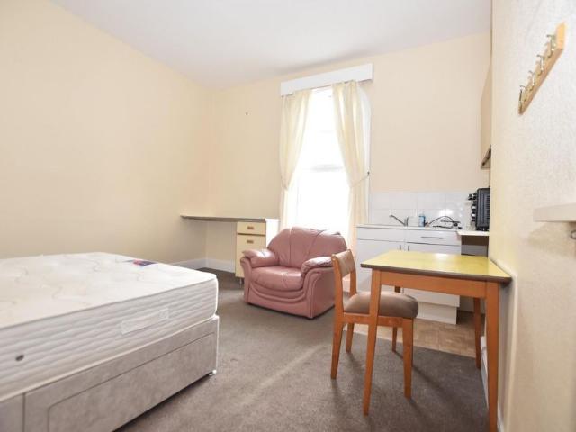 1 bedroom Flat To Rent
