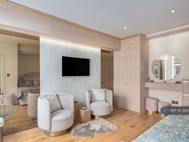 Studio to rent