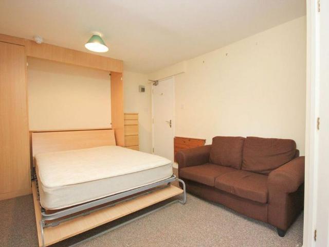 1 bedroom flat to rent