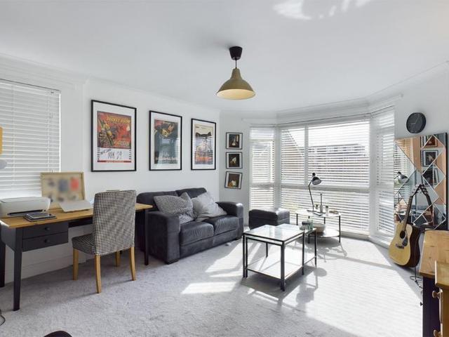 1 bedroom Flat To Rent