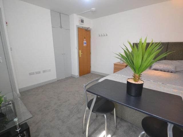 1 bedroom Flat To Rent
