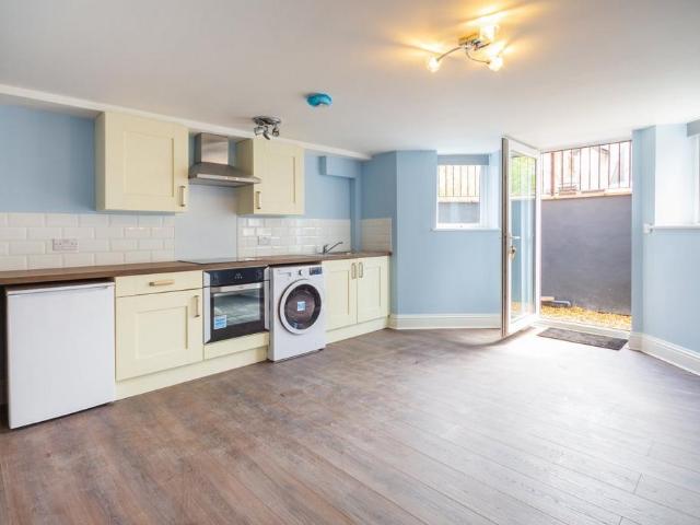 1 bedroom flat to rent