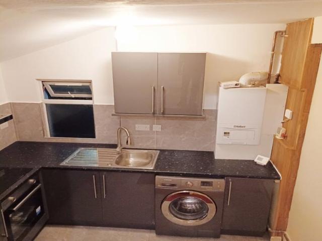1 bedroom flat share to rent
