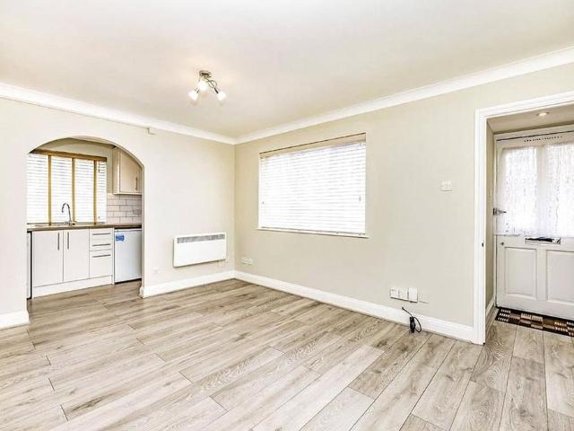 1 bedroom flat to rent