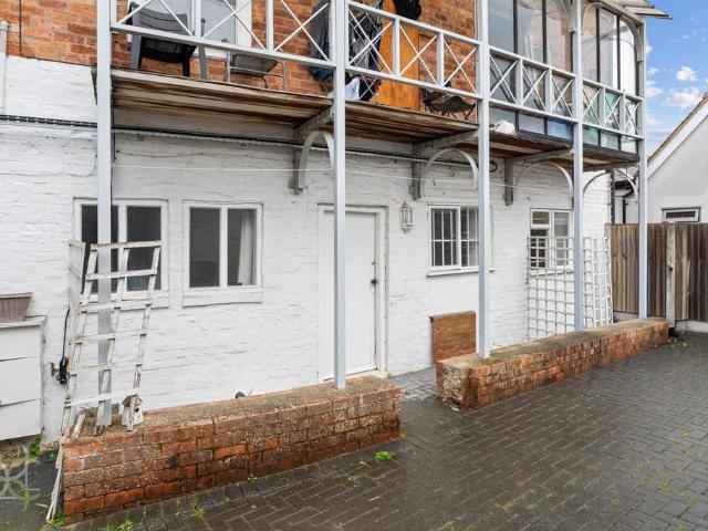 1 bedroom flat to rent