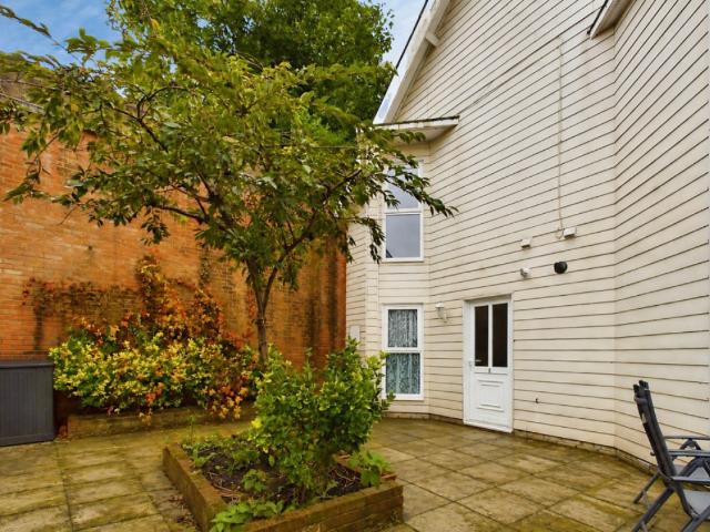 1 bedroom Flat To Rent
