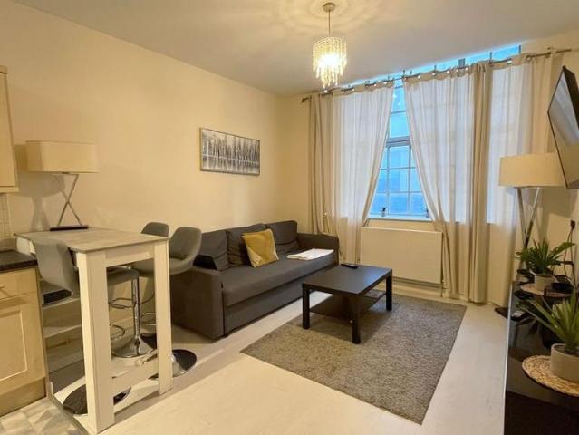1 bedroom flat to rent