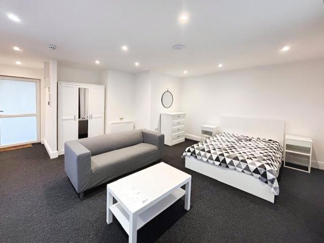 1 bedroom flat to rent
