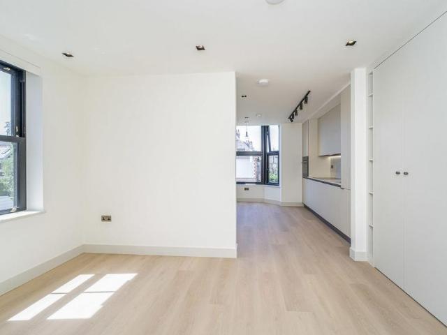 Studio to rent