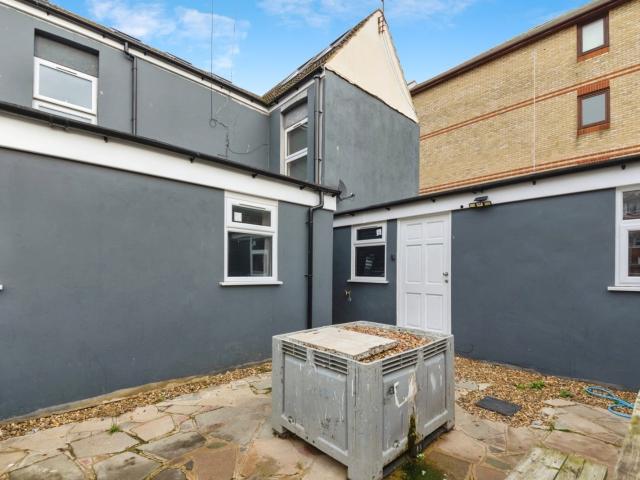1 bedroom flat to rent