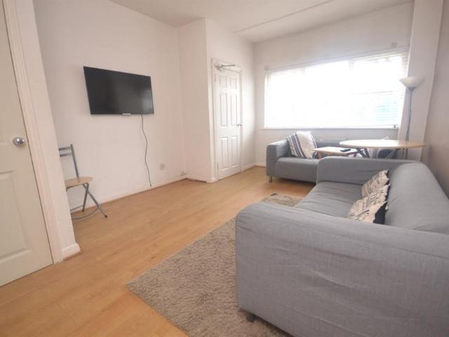 1 bedroom Flat To Rent