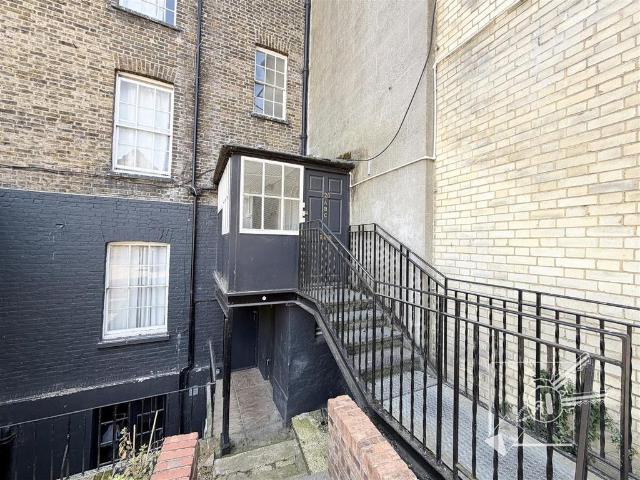1 bedroom flat to rent