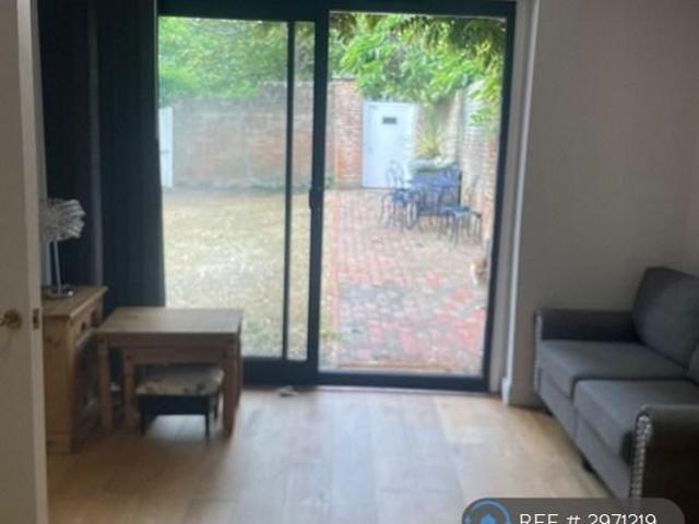 1 bedroom flat to rent