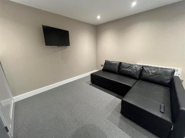 1 bedroom flat to rent
