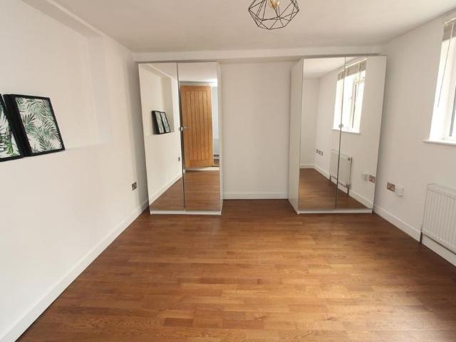 1 bedroom flat to rent