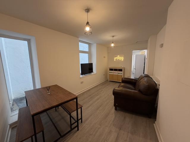 1 bedroom flat to rent