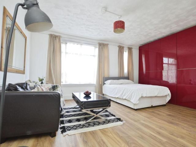 1 bedroom Flat To Rent