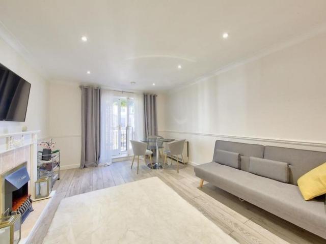 1 bedroom flat to rent