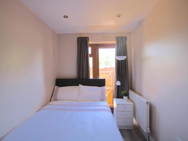 1 Bedroom Flat All Bills Included Great Location