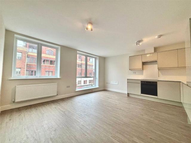 1 BEDROOM Flat / Apartment