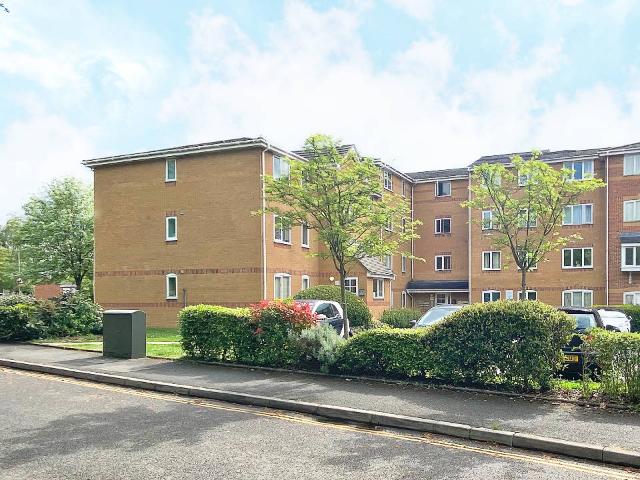 1 BEDROOM Flat / Apartment